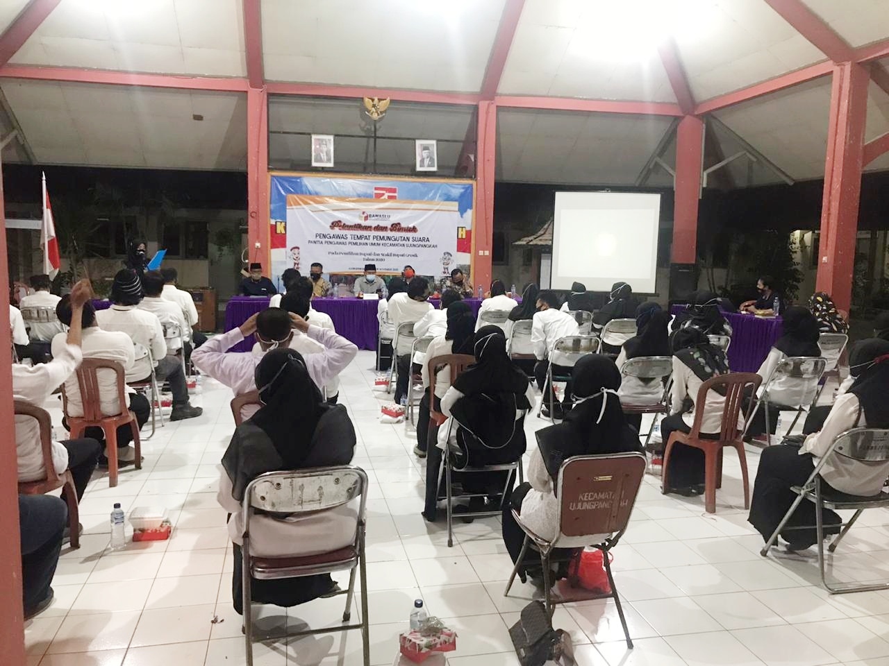 PTPS Ujungpangkah Dilantik, Bawaslu: Waspada Berita Palsu, Jangan Mudah ... PTPS Ujungpangkah Dilantik, Bawaslu: Waspada Berita Palsu, Jangan Mudah ...
