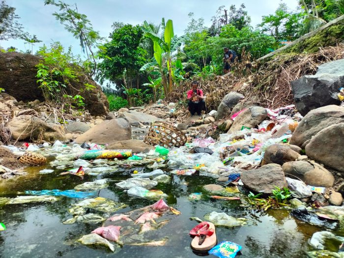 Walhi NTB dan ESN Sebut Mataram Seperti Kota Sungai Seribu Sampah - Javasatu.com