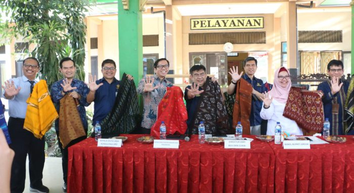 Desa Wedani Jadi Jujugan Event Press Tour 2023 Kemenkeu dan Bea Cukai ... Desa Wedani Jadi Jujugan Event Press Tour 2023 Kemenkeu dan Bea Cukai ...